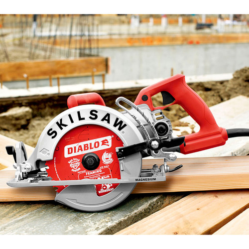 SKILSAW 7 1 4 in. Magnesium Worm Drive Circular Saw with Diablo Carbide Blade